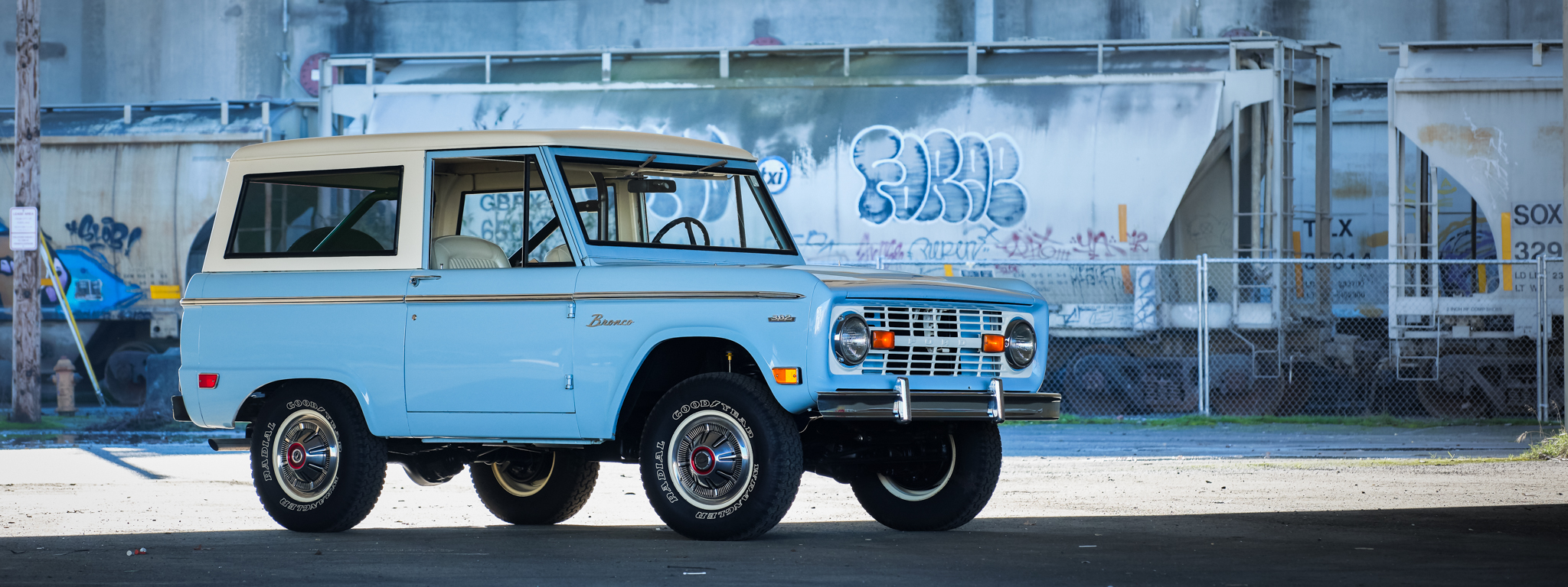 Ford Bronco 1969 Blue