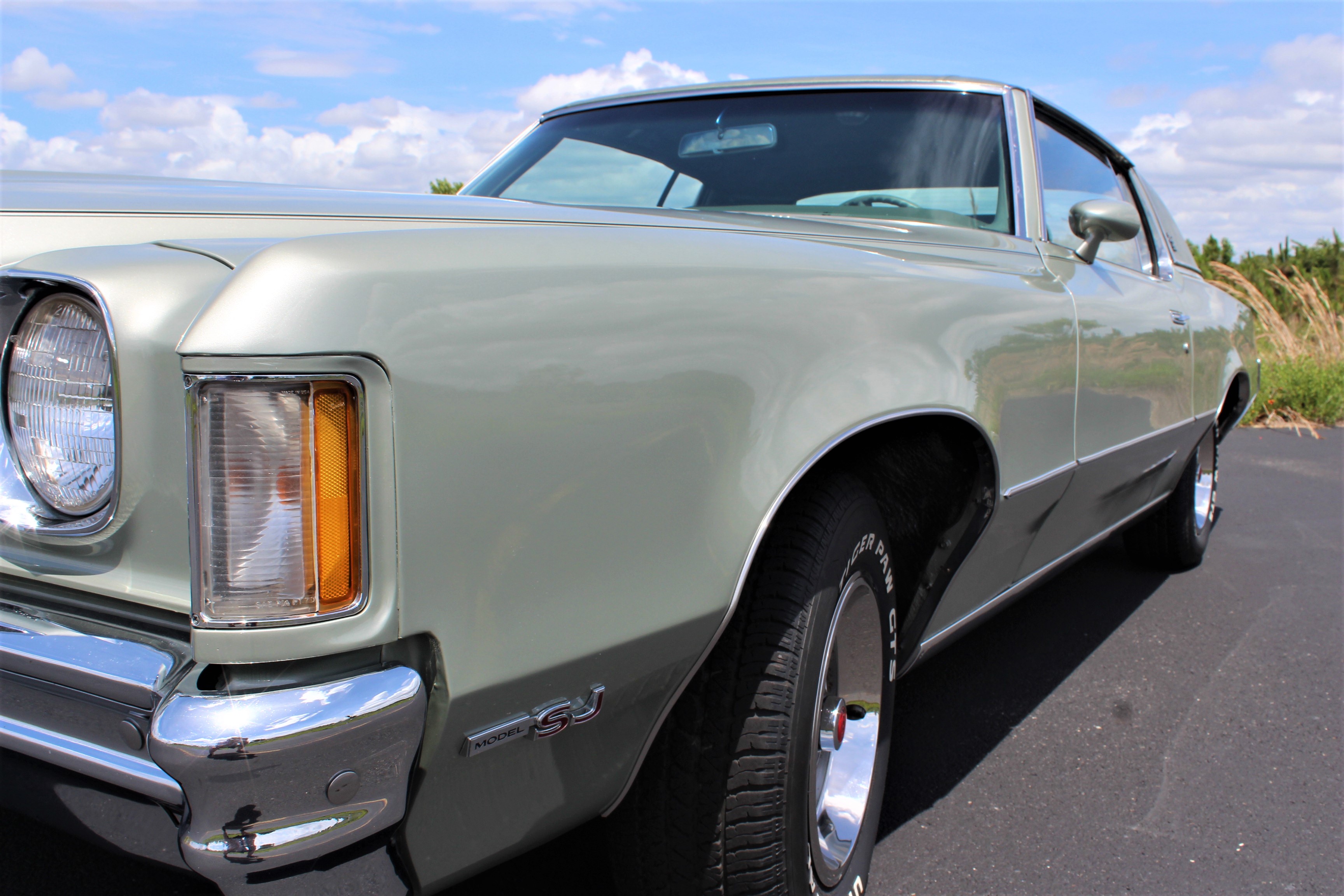 1972 Pontiac Grand Prix Sj With Different Rims